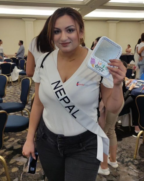 Casi AL NATURAL, Miss Universe Nepal 2023 - Reinas de Belleza Int ...