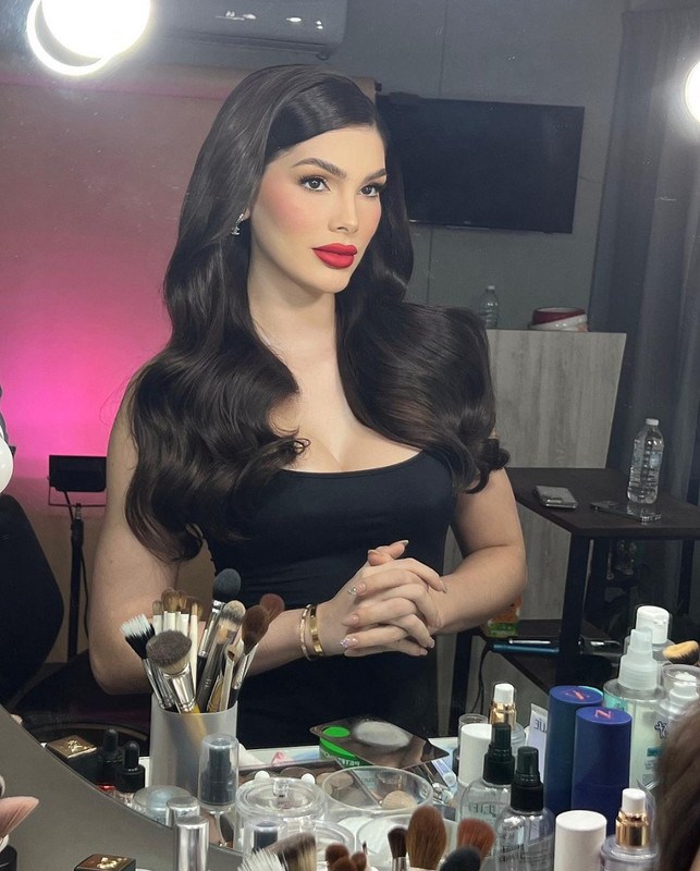 BARBIE FRANCO CON LOS CRESPOS HECHOS DE SU REGRESO RUMBO A GRAND ...