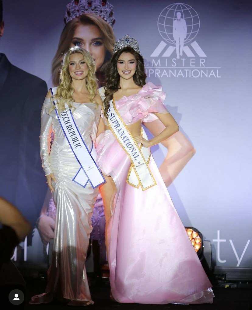 ANDREA AGUILERA CON ALGUNAS CANDIDATAS LATINAS Y LA CHECA - Página 3 - Reinas de Belleza Int ...