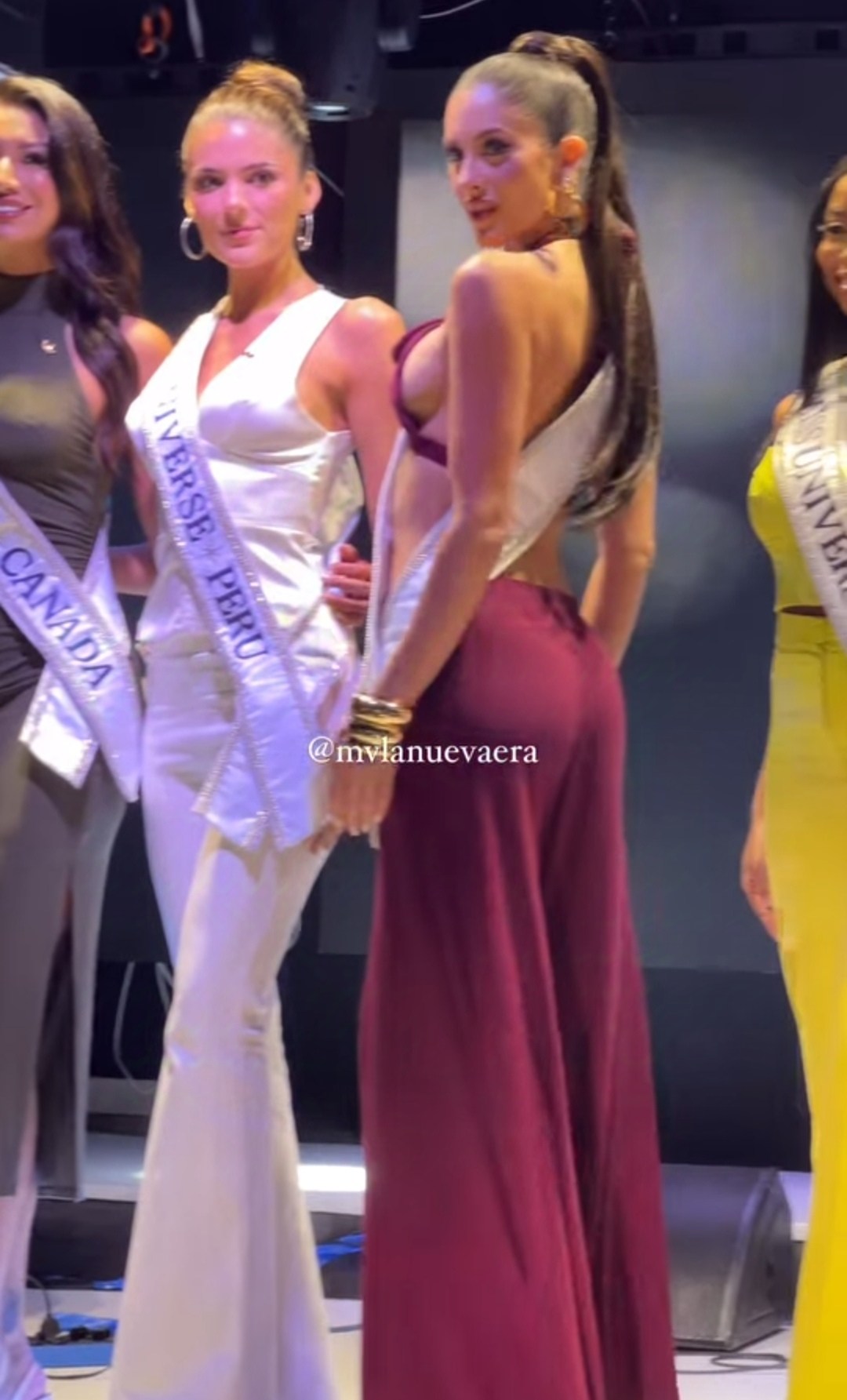 EN VÍDEO: MISS PERÚ VE CON ENVIDIA A LA CANDIDATA DE PUERTO RICO, AL VER QUE ESTA DESTACA MÁS ...